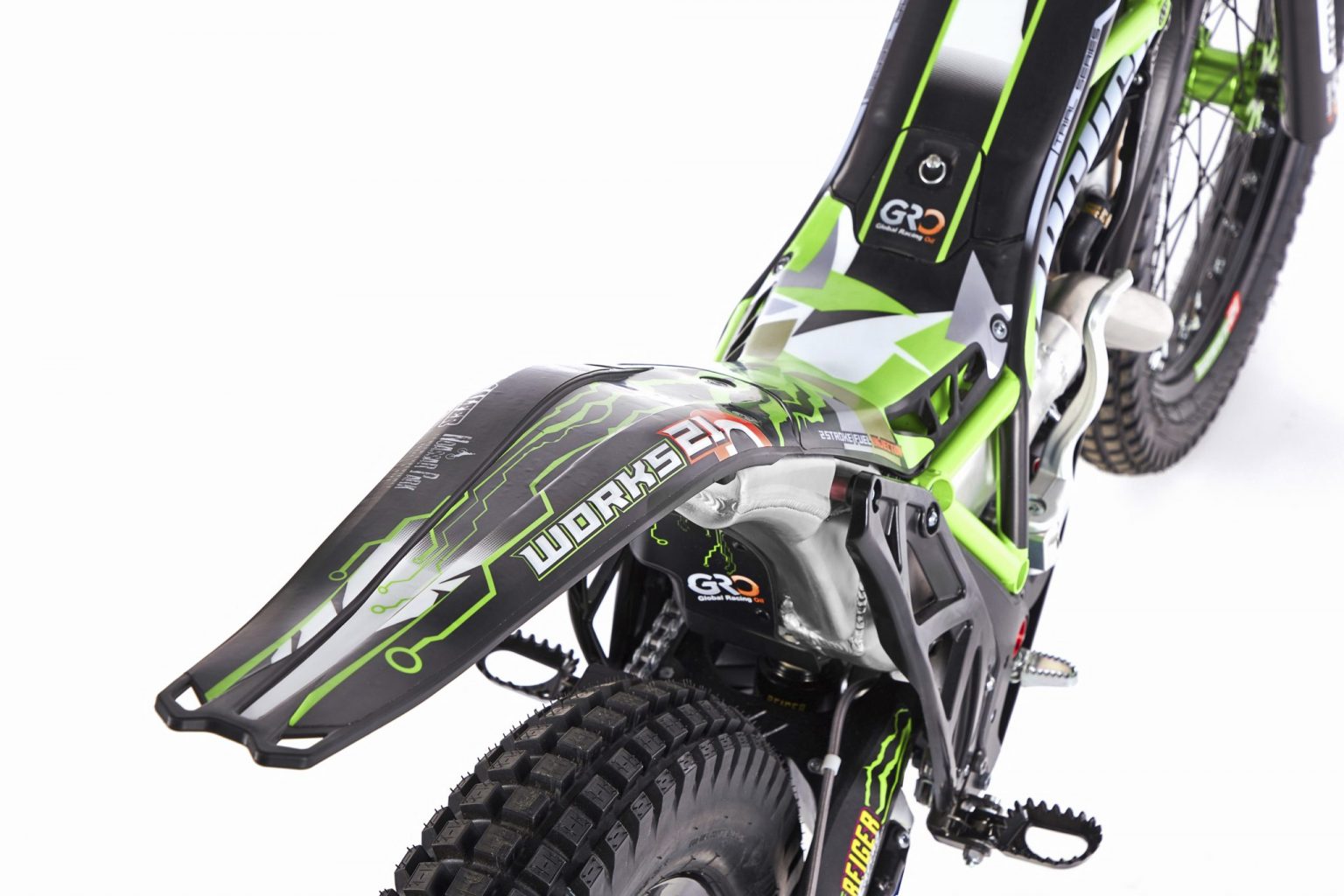 2021 VERTICAL WORKS - Vertigo Motors USA